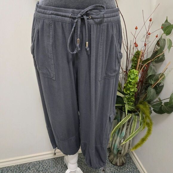 Source Unknown | Pants & Jumpsuits | Womens Dark Gray 0 Rayon Capri ...